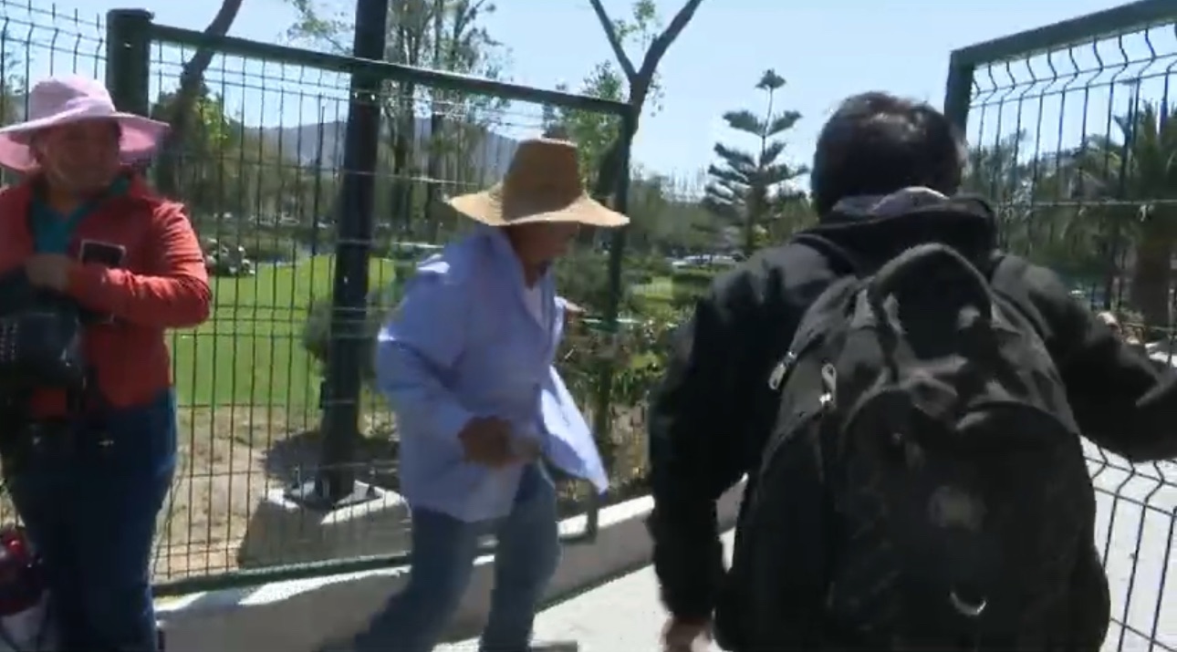 Tensión en Pachuca: Manifestantes confrontan a subsecretario de ...